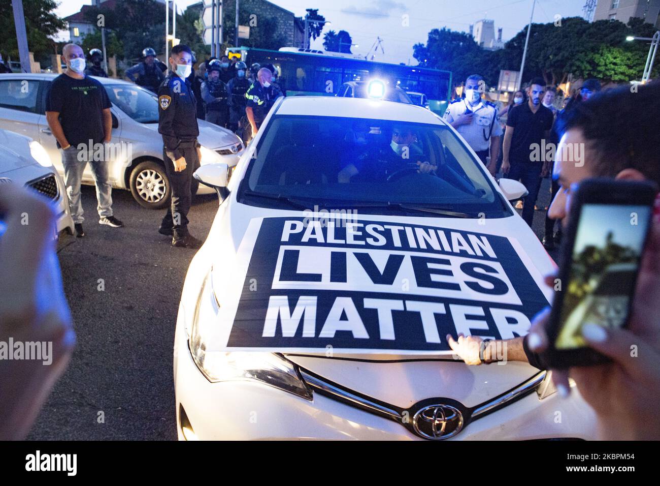 Des centaines de citoyens palestiniens d'Israël ont protesté dans la ...