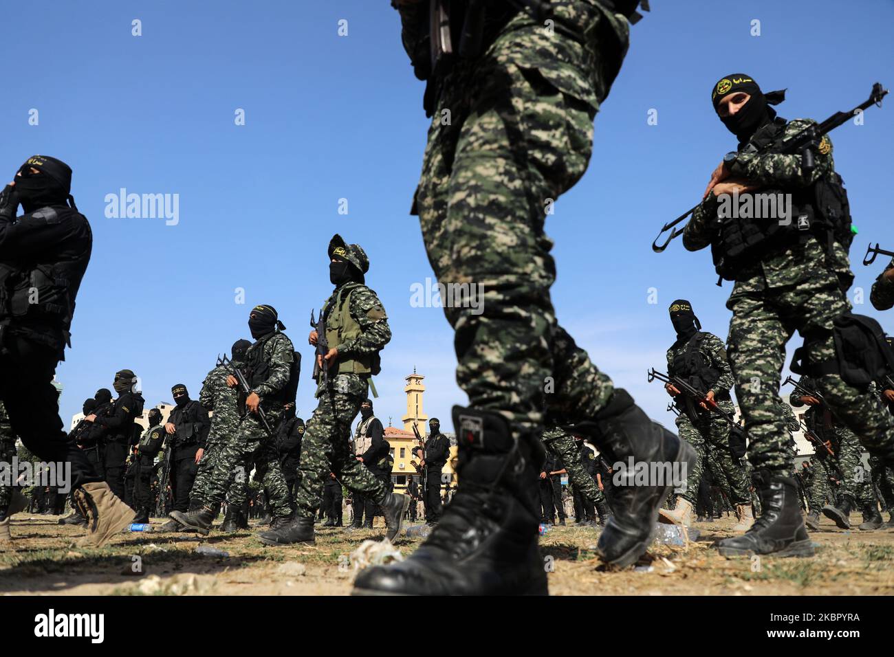 Militants du Jihad islamique palestinien, lors d'un service ...