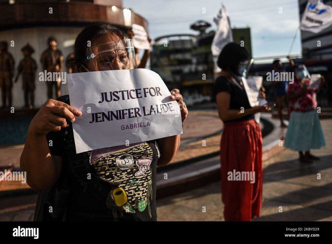 Femme transgenre philippine jennifer laude Banque de photographies et d ...