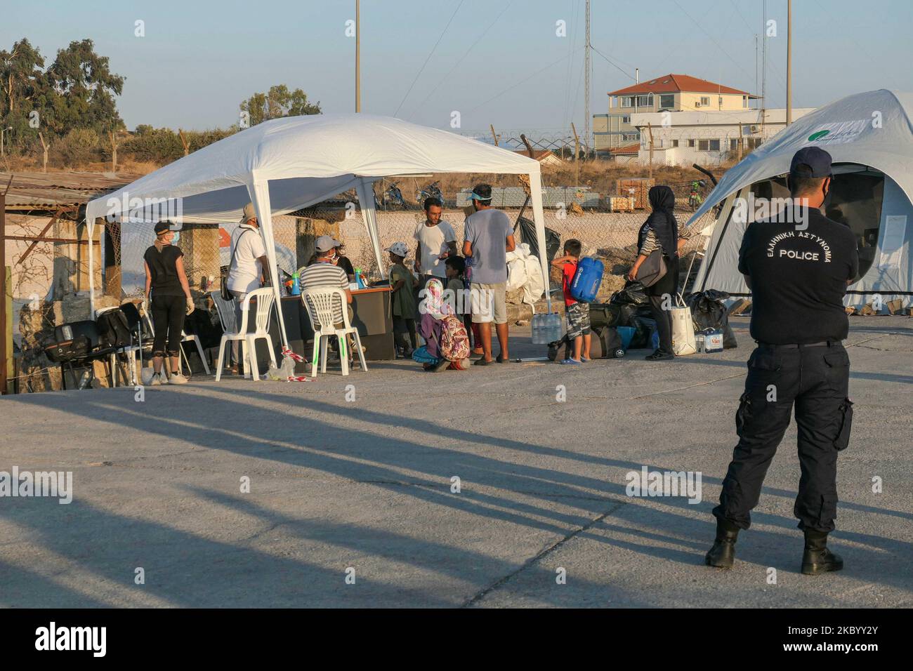 Les Familles De Migrants Dafghanistan Sont Vues En Attente S
