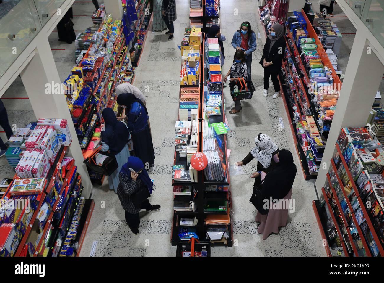 L'ouverture de la plus grande bibliothèque ''Naji Mega Bookstore'', qui ...