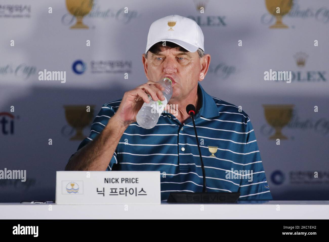 Nick Price, chef de l'équipe internationale, assiste à la conférence de ...