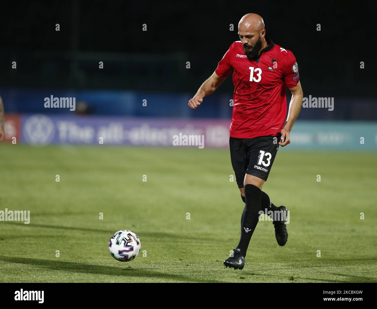 Arlind Ajeti pendant le match pour se qualifier pour la coupe du monde ...