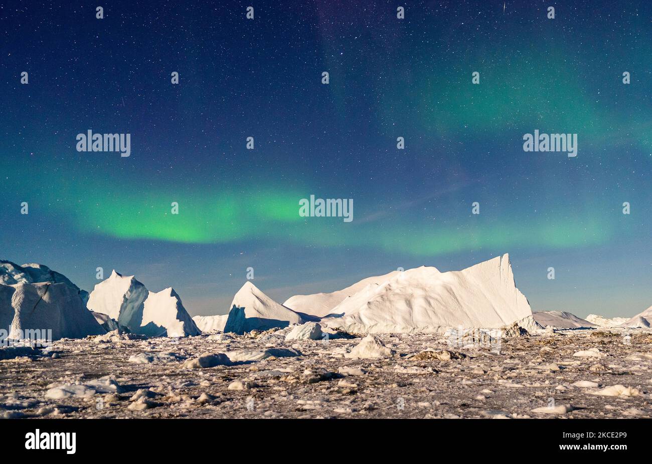 Icebergs près d'Ilulissat, Groenland. Le changement climatique a un ...