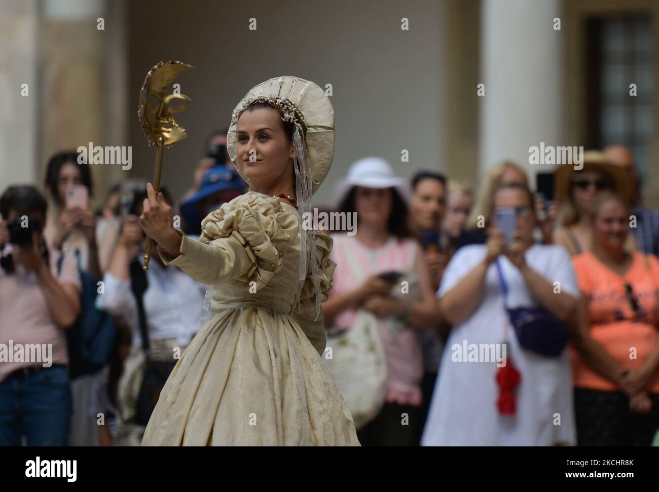 Un ballet de cour Banque de photographies et d’images à haute ...