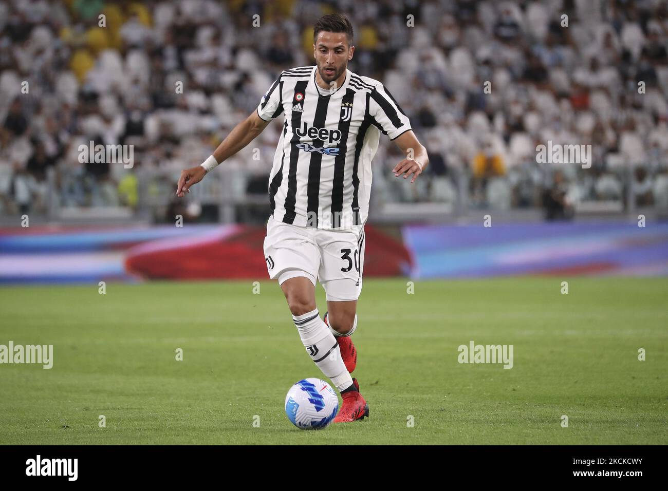 Rodrigo Bentancur de Juventus en action pendant la série Un match entre ...