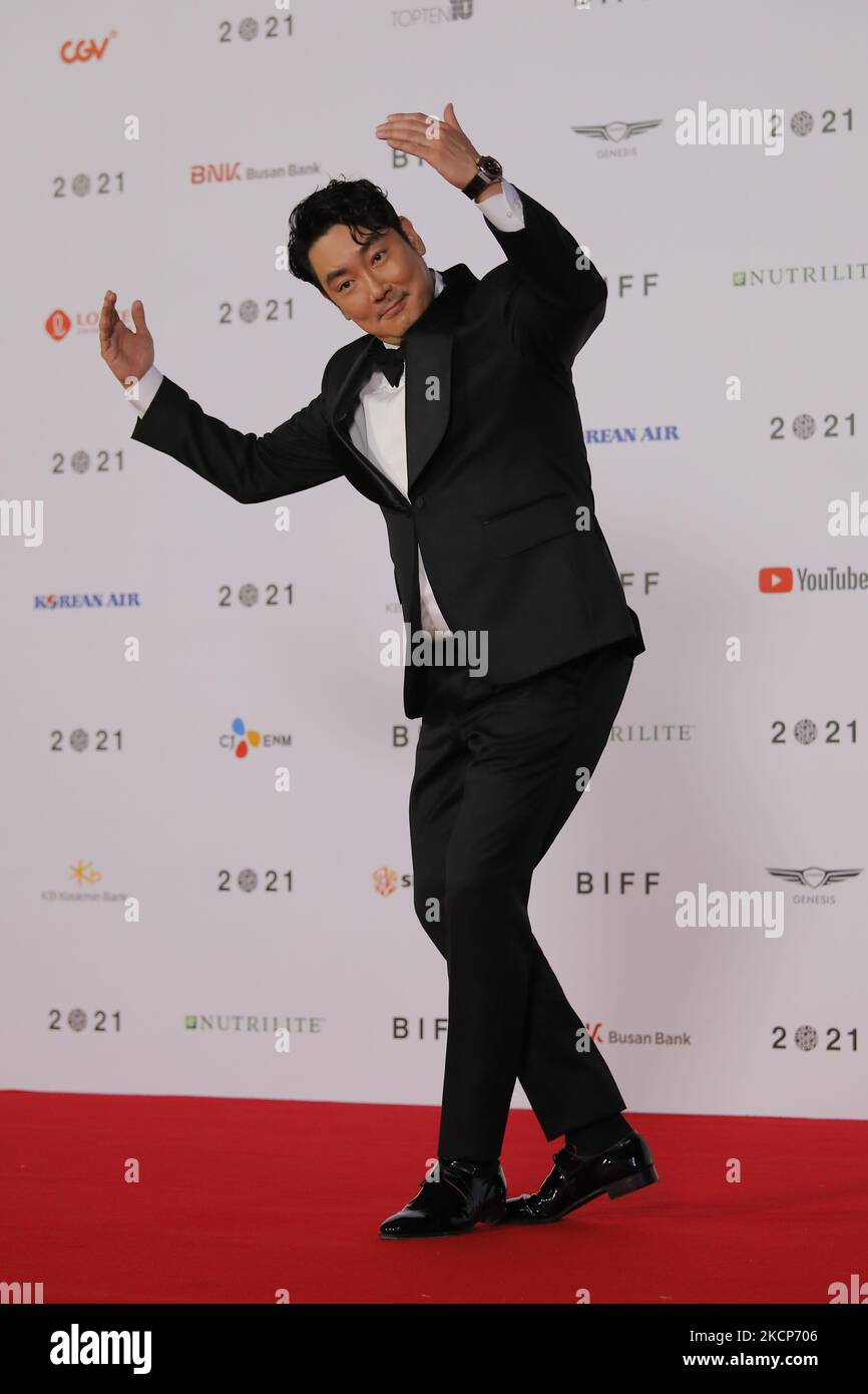 L'acteur Cho Jin Woong pose pour la cérémonie d'ouverture du mur de photos lors de l'événement d ...