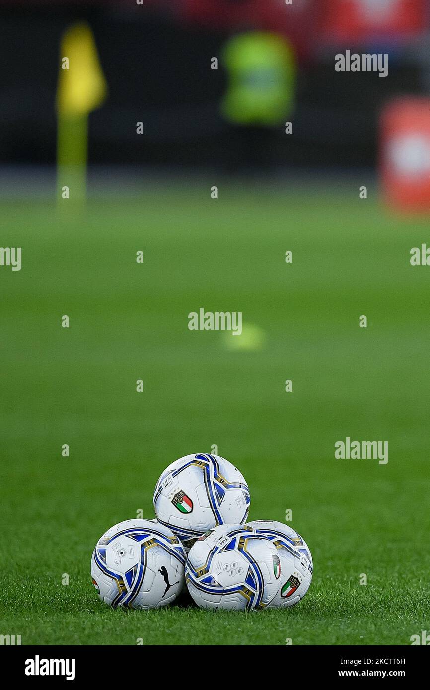 Ballon officiel de la FIGC pendant le match de football de ...