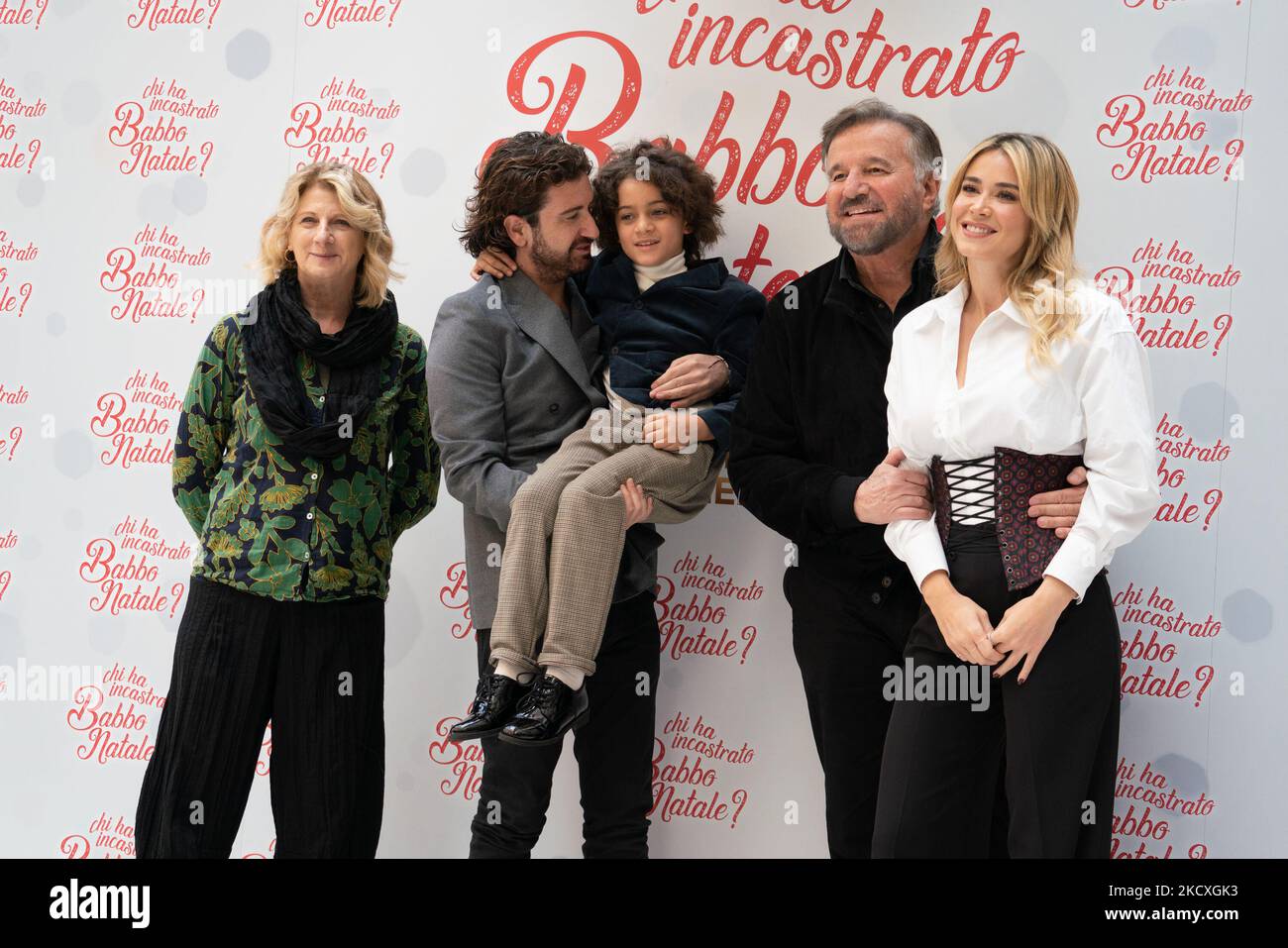 Angela Finocchiaro, Alessandro Siani, Christian de Sica, et Diletta ...