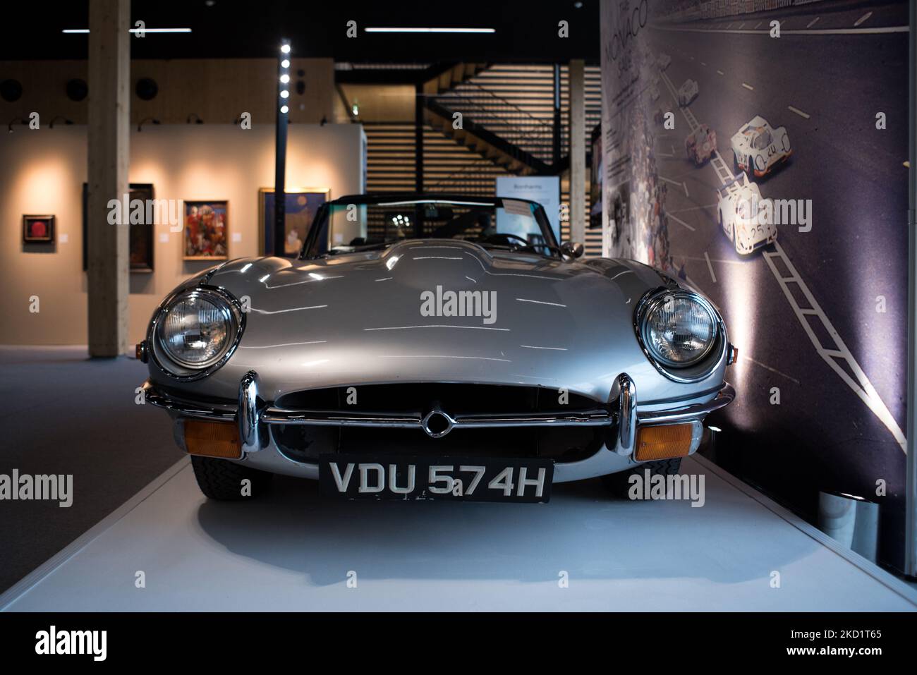 L'araignée Jaguar conduite par Steve McQueen dans le film le Mans ...