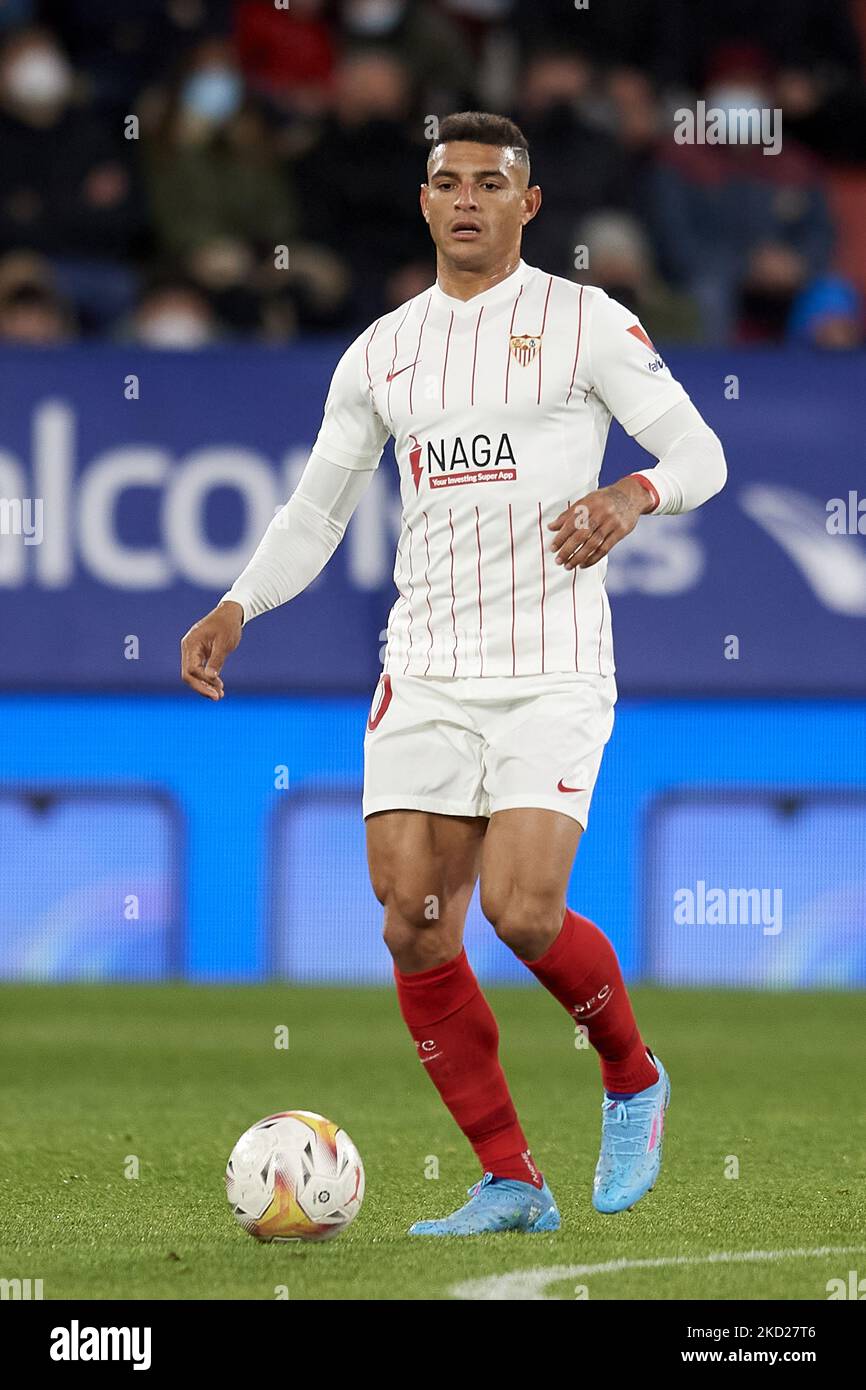 Diego Carlos de Séville en action pendant le match de la Liga Santander ...