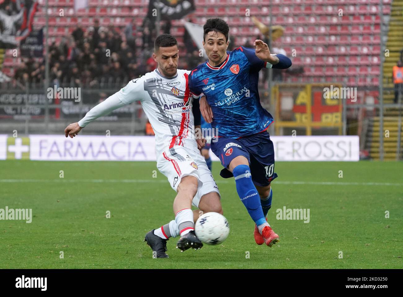 meroni andrea (n.13 US cremonese) v matos ryder (n.10 pérouse calcio ...