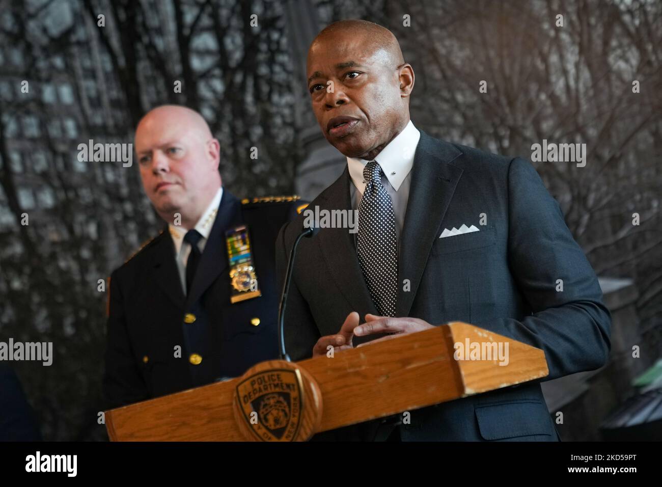 Le commissaire de police Keechant Sewell, le chef de département ...