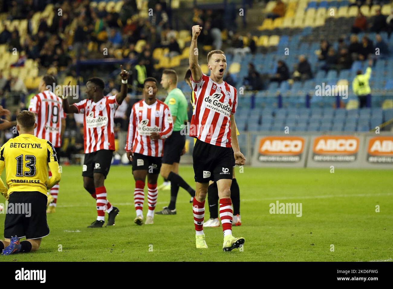 ARNHEM - Arno Verschueren de Sparta Rotterdam célèbre le 0-4 lors du ...