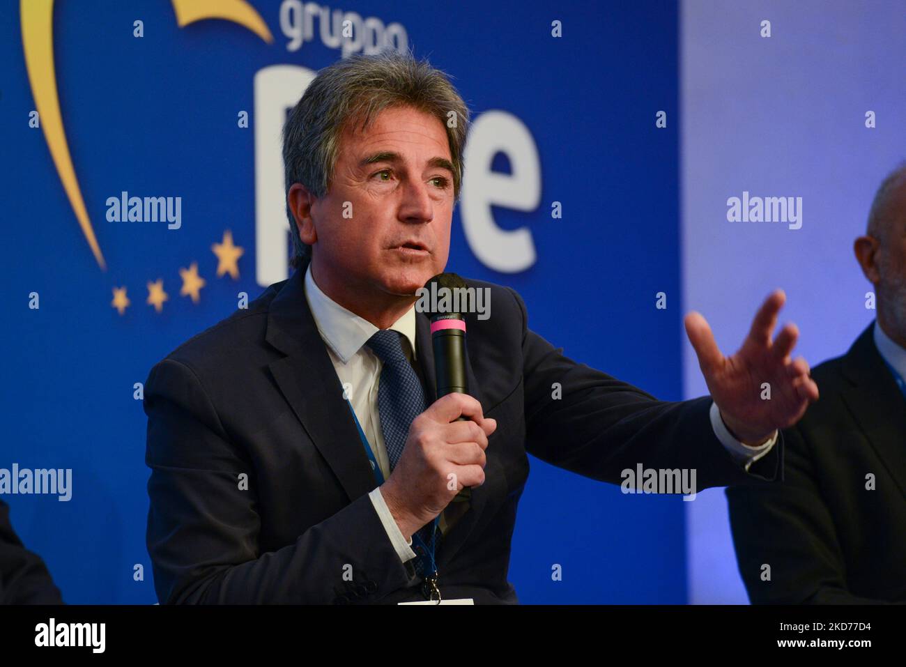 Roberto pelle Banque de photographies et d’images à haute résolution ...