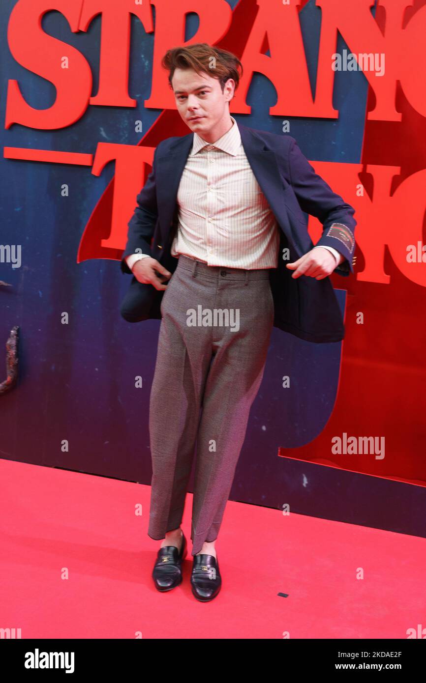 Natalia Dyer et Charlie Heaton lors de la première de la nouvelle ...