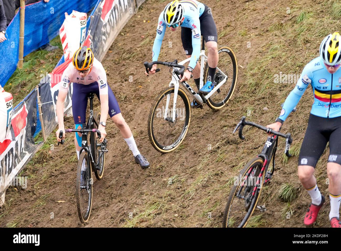 NAMUR, BELGIQUE - NOVEMBRE 6 : Guus van den Enden des pays-Bas pendant ...