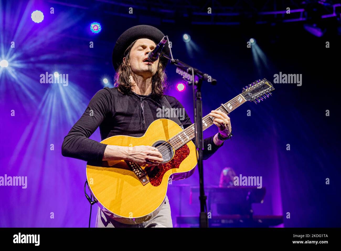 Italie 6 novembre 2022 la Baie James vit à fabrique Milan © Andrea ...