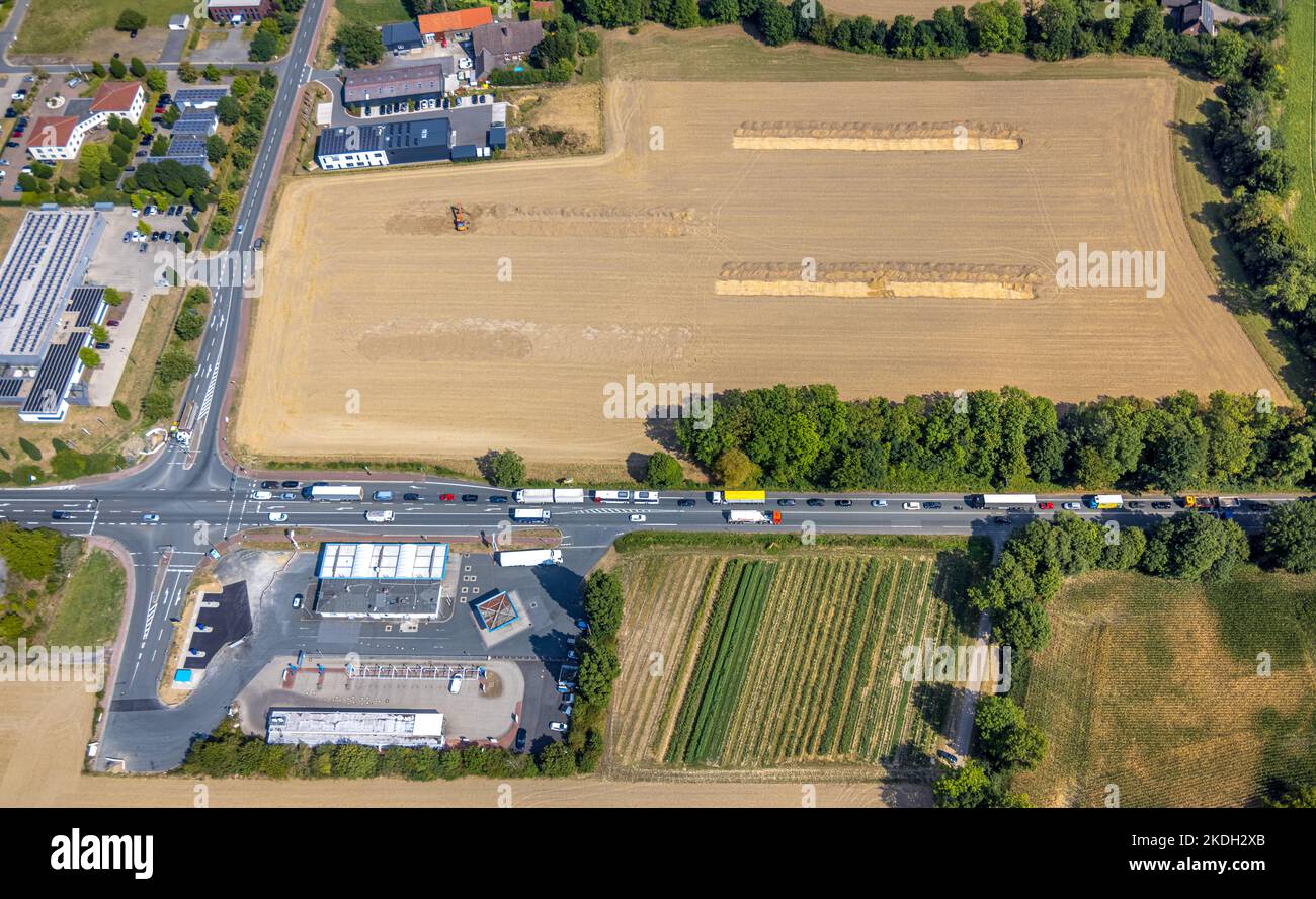 Aral gas station Banque de photographies et d’images à haute résolution ...