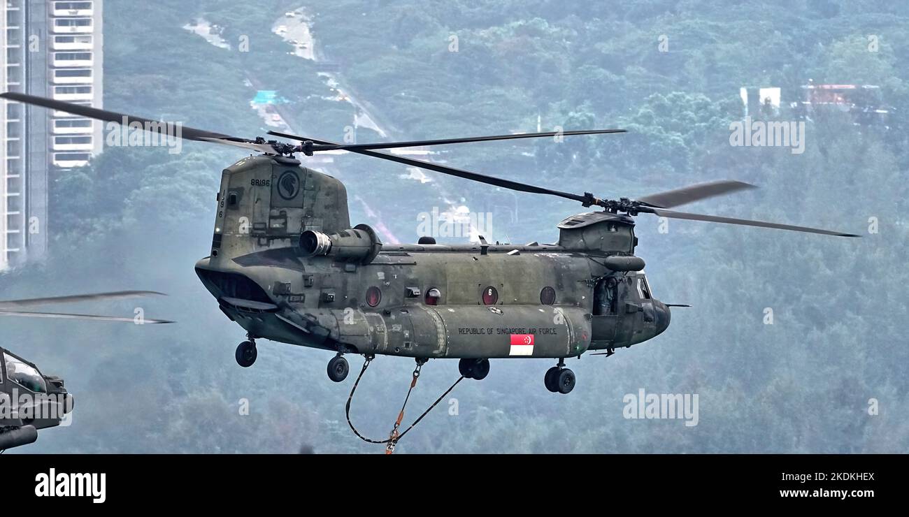 Hélicoptère chinook ch 47 Banque de photographies et d’images à haute ...