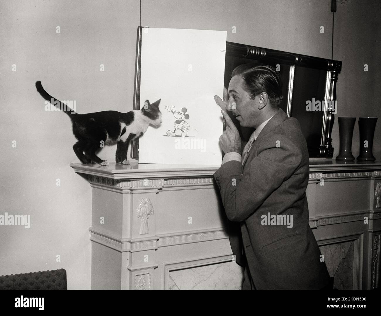 1931 dibujo de mickey mouse y gato Banque de photographies et d’images ...