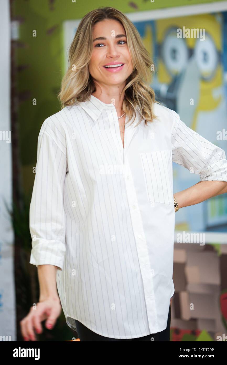 Carla pereyra inaugure le Banque de photographies et d’images à haute résolution - Alamy