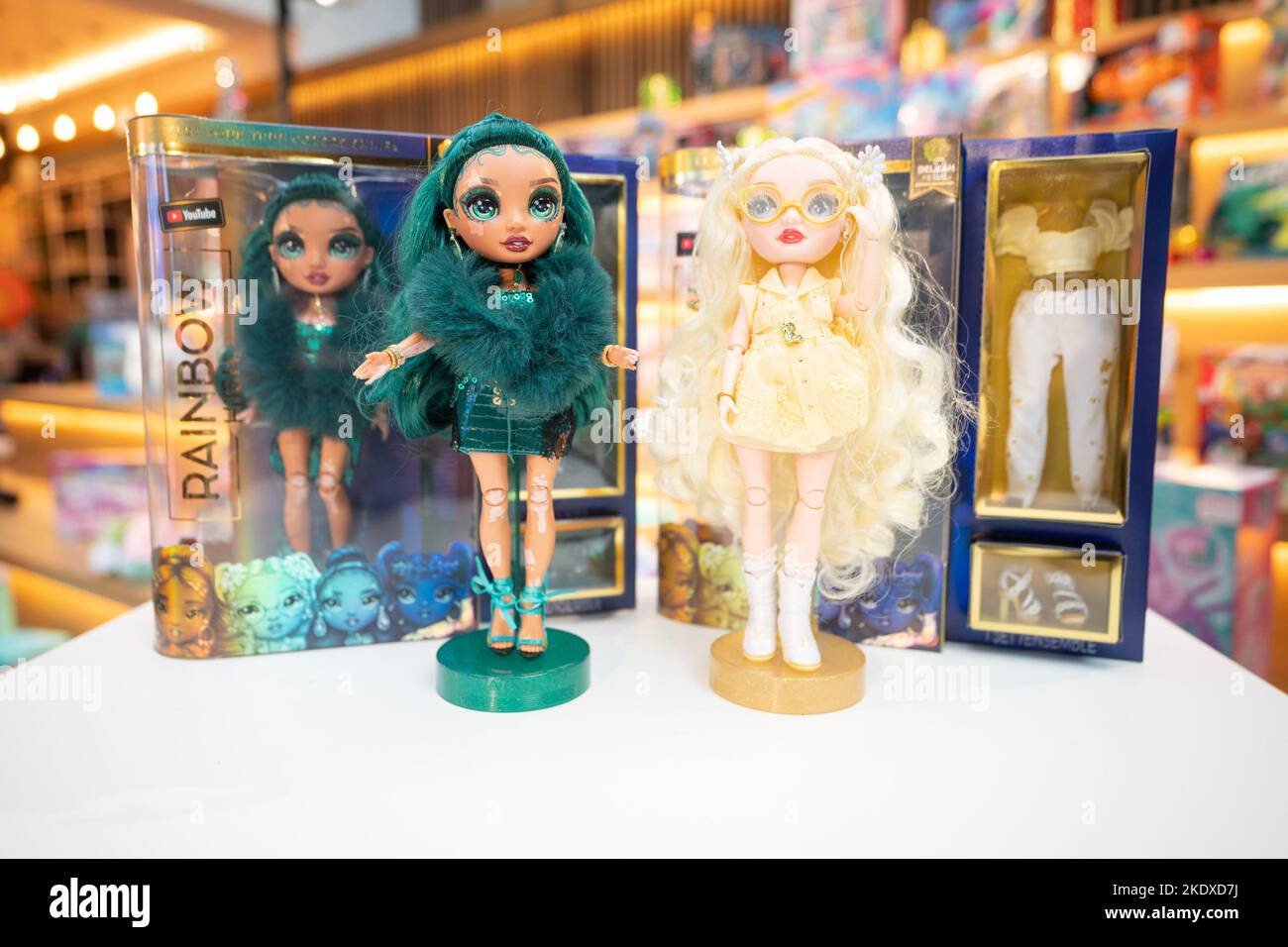 Rainbow High Series 4 Fashion Doll à Fora - Spitalfields à Londres lors ...