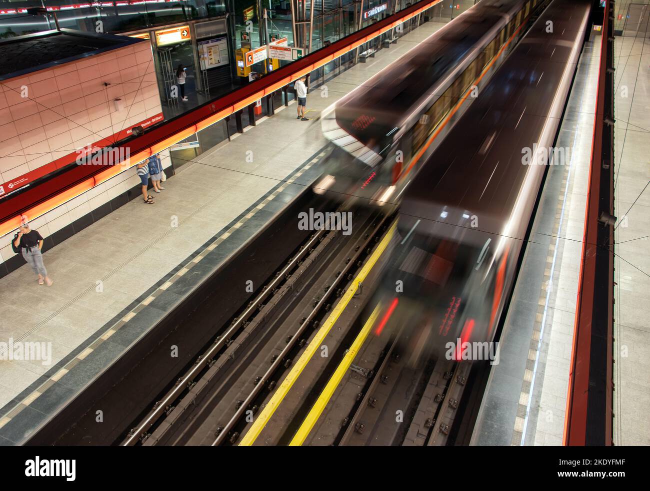 Métro de prague Banque de photographies et d’images à haute résolution ...