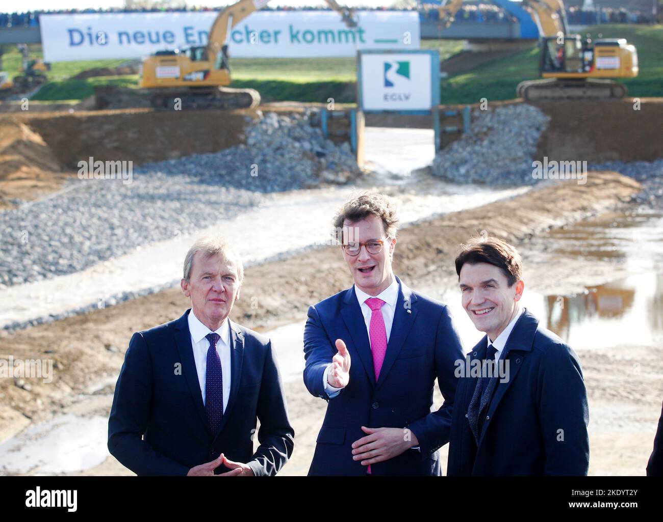 09 novembre 2022, Rhénanie-du-Nord-Westphalie, Voerde : le ministre de ...