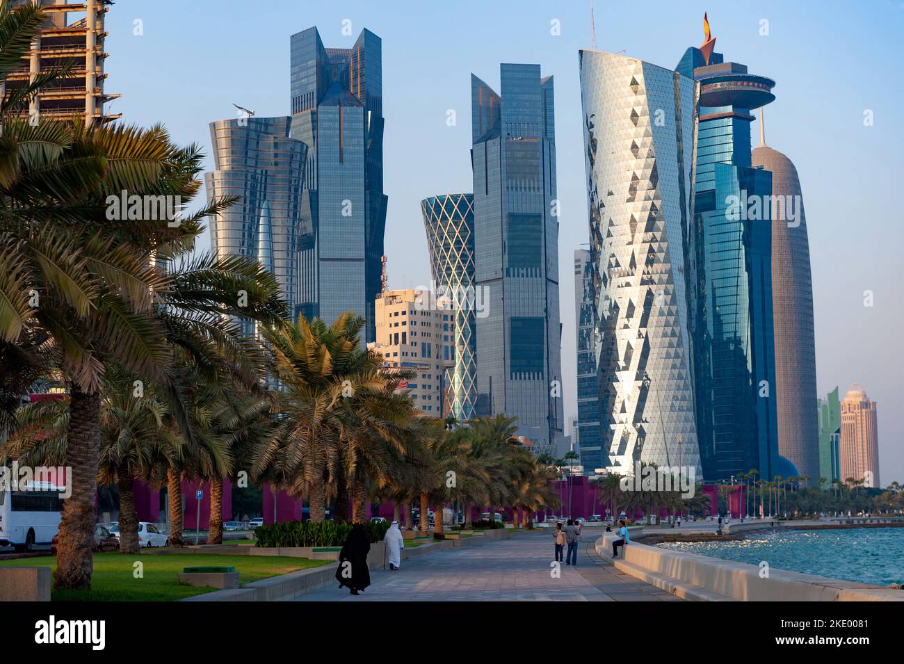Ligne de mer doha Banque de photographies et d’images à haute ...