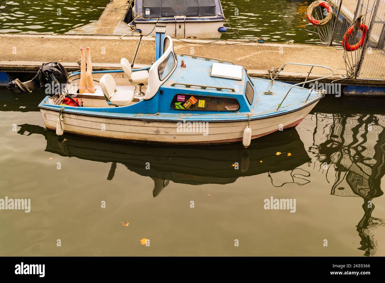 Bateau biplace Banque de photographies et d’images à haute résolution ...