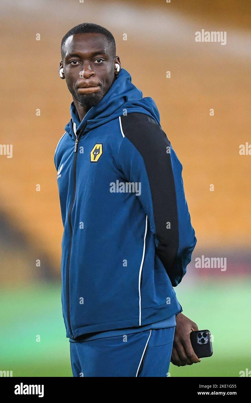 Toti Gomes #24 de Wolverhampton Wanderers pré-match inspection du ...