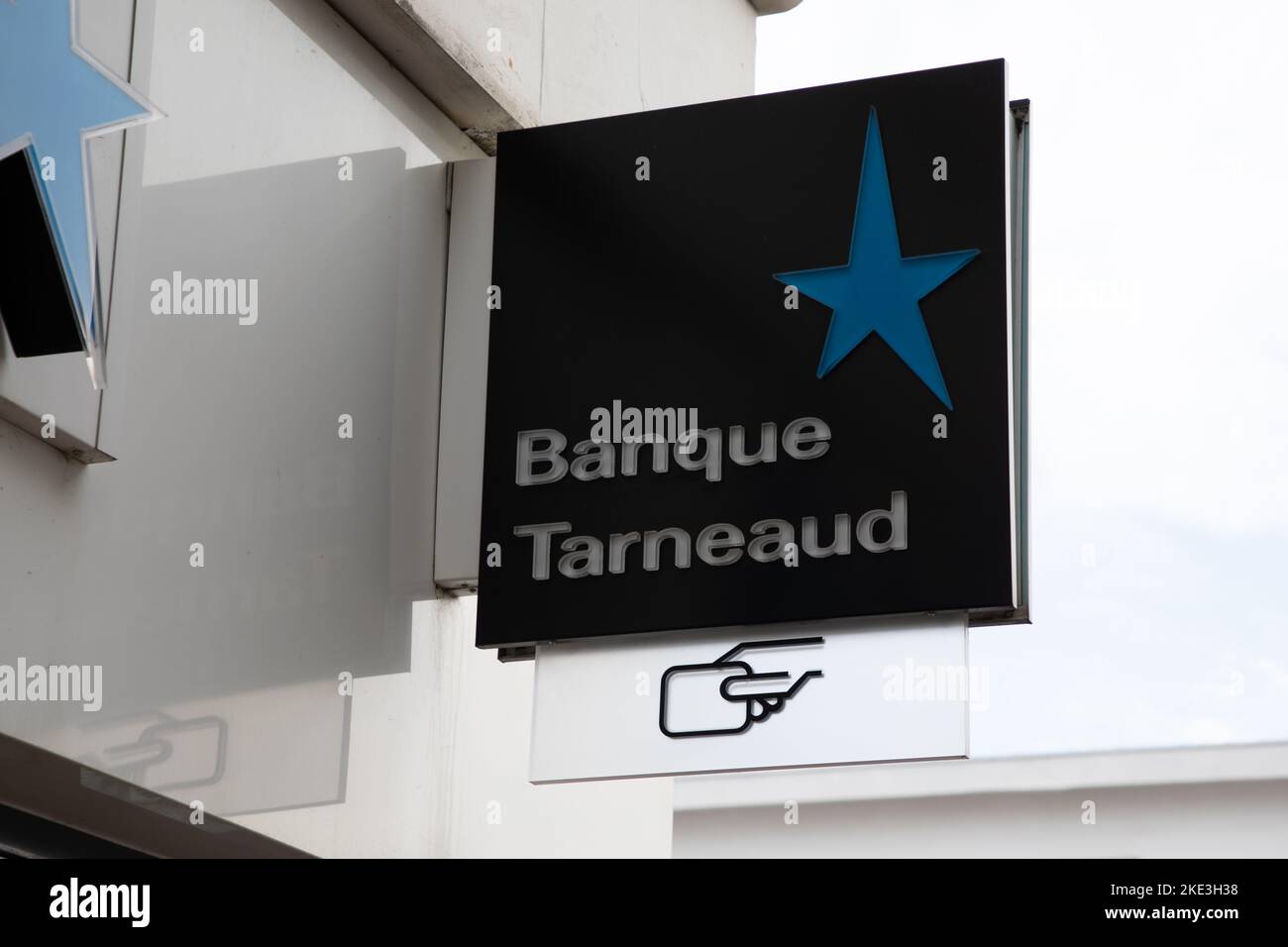 Banque Tarneaud Logo