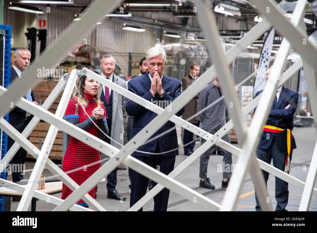 Roi Philippe - Filip de Belgique (C) photographié lors d'une visite royale à 'Circularium' dans ...