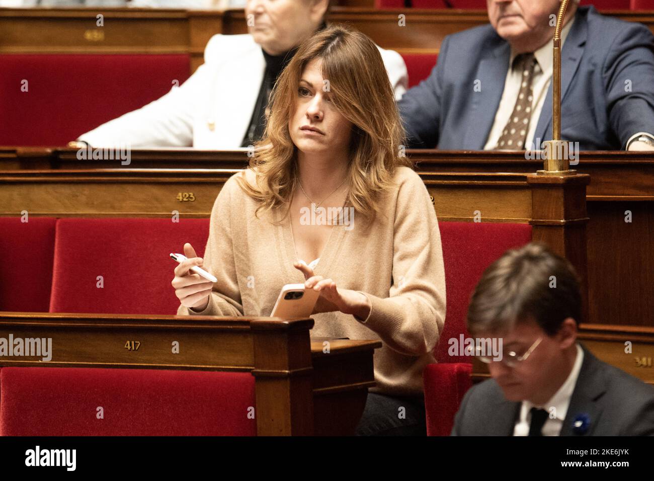 Le député, Maud Bregeon, participe à une session de questions au ...