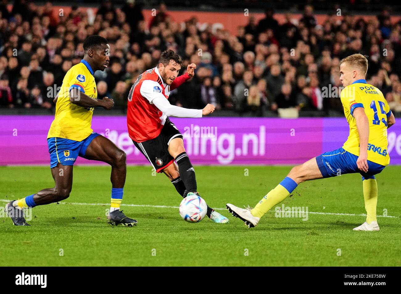 Rotterdam - Santiago Gimenez de Feyenoord pendant le match entre ...