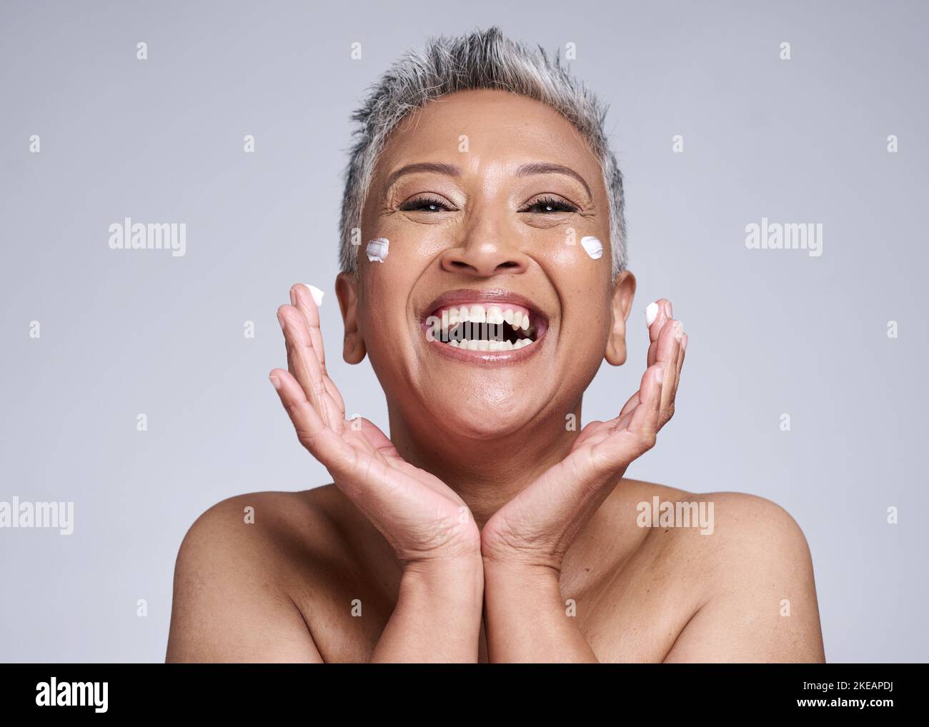 Sourire espiègle Banque de photographies et d’images à haute résolution ...