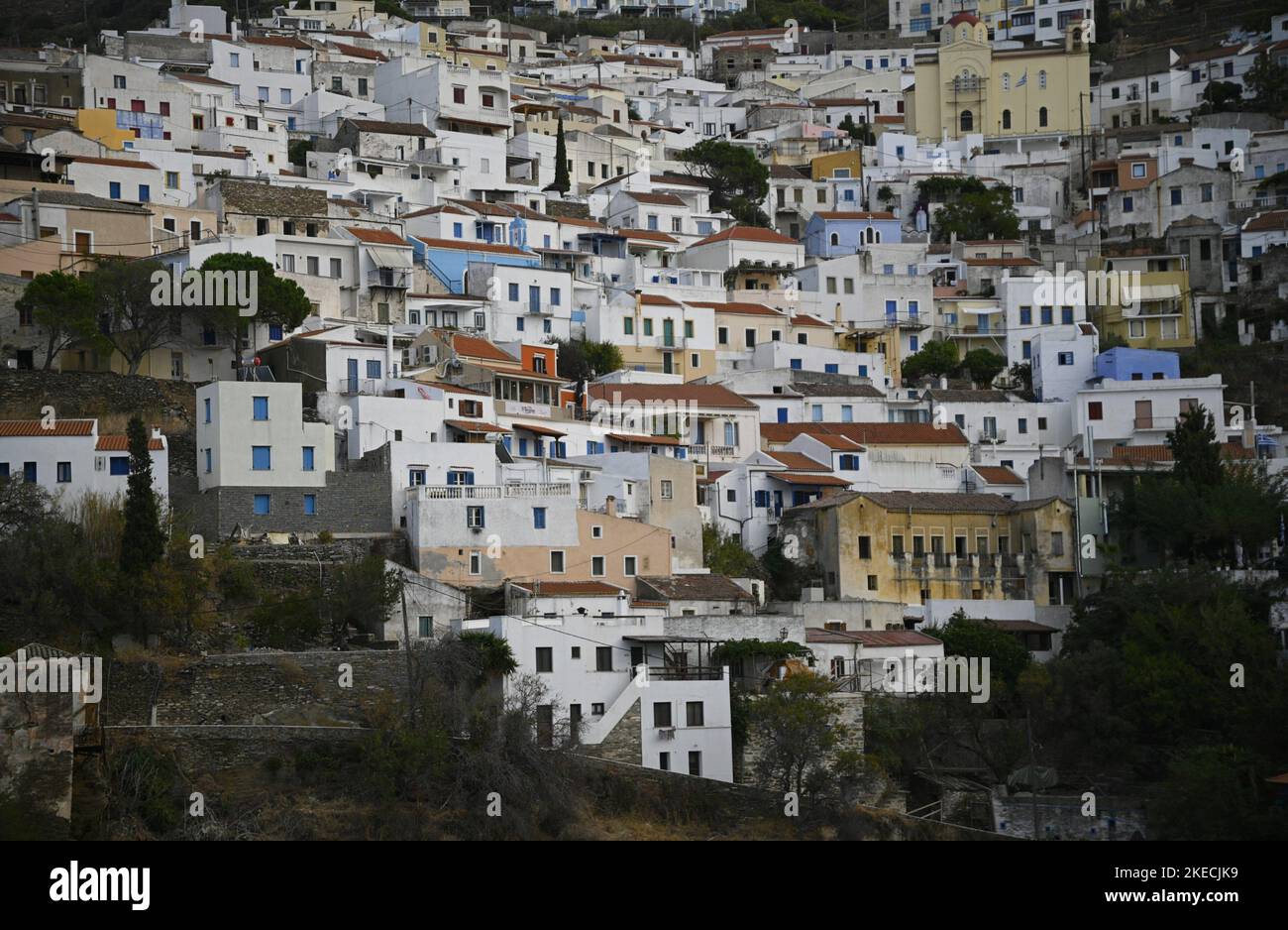 Paysage avec vue panoramique sur Ioulida l'ancienne capitale de l'île ...