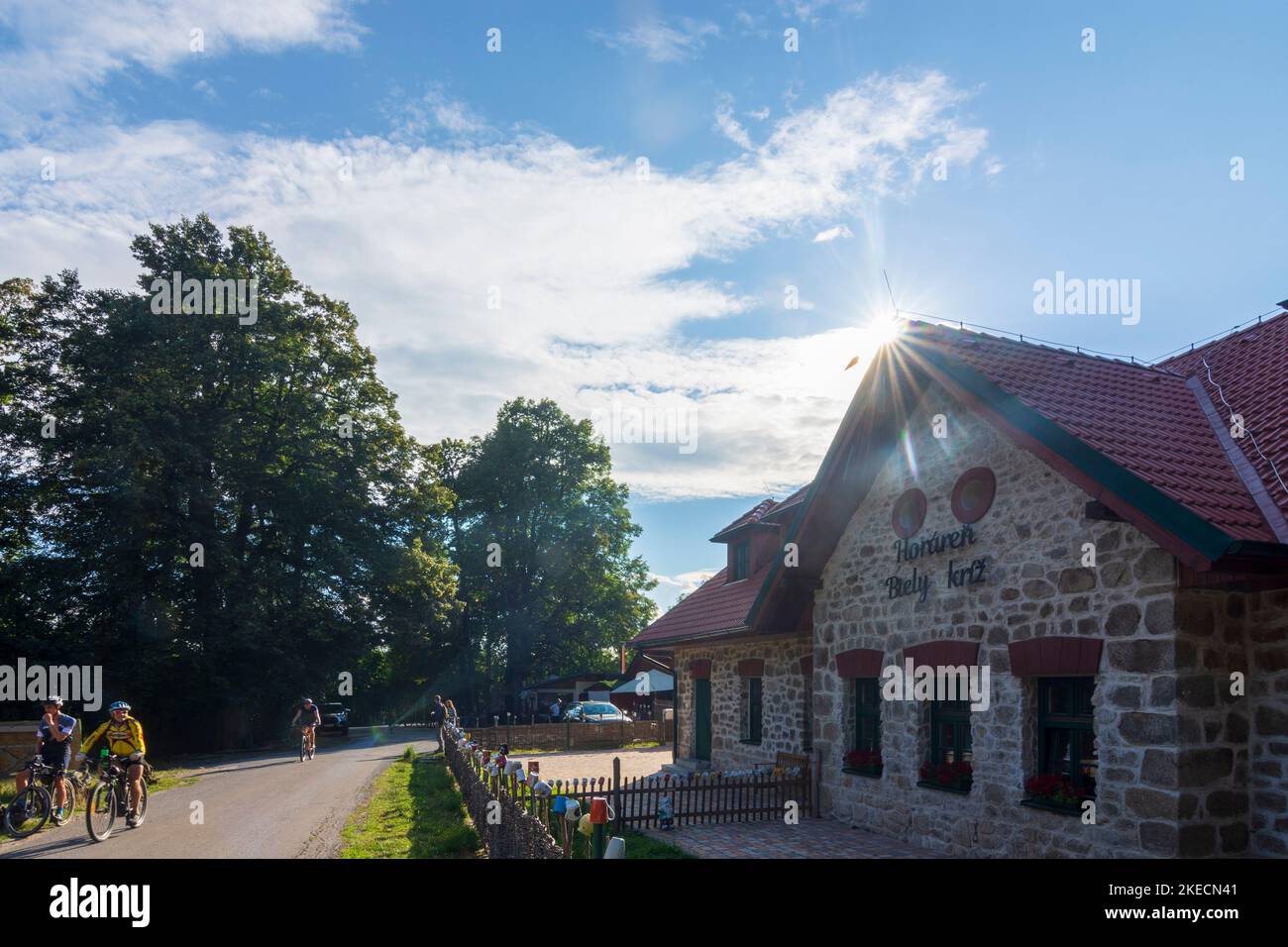 Biely kriz Banque de photographies et d’images à haute résolution - Alamy