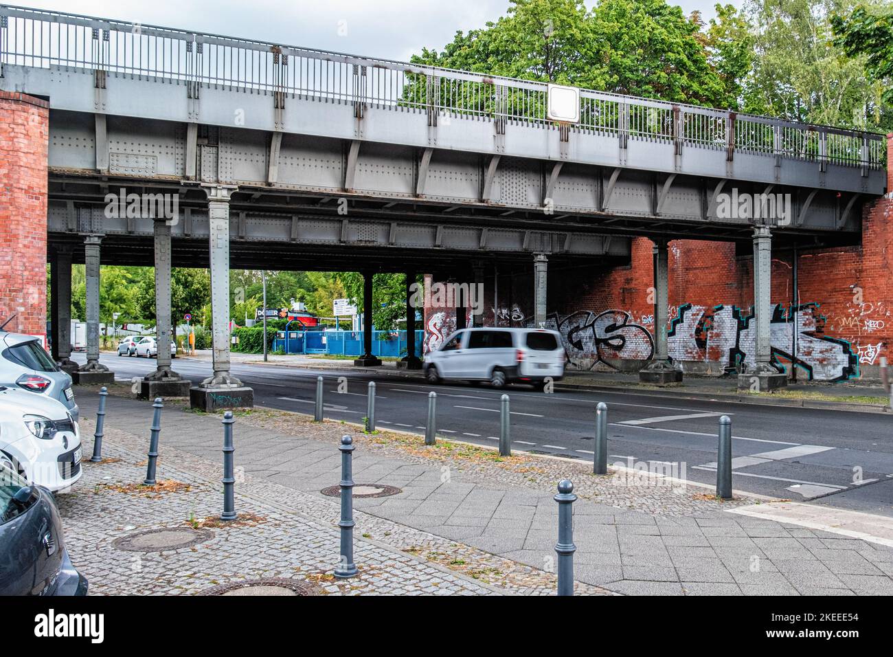 S Wilhelmsruh, pont de train S-bahn, la gare dessert S1 et S26 lignes ...