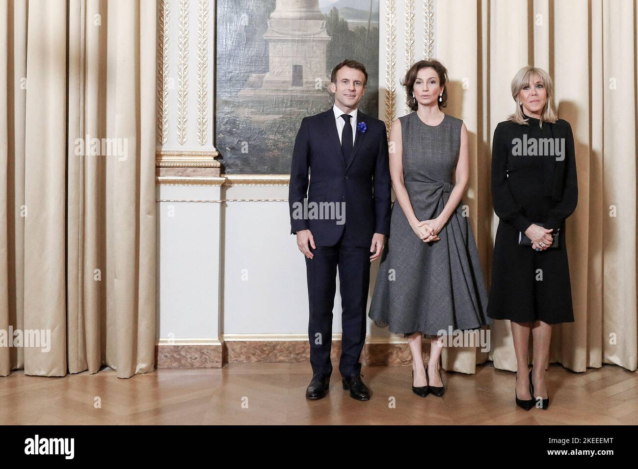 Le président de la République française, Emmanuel Macron accompagné de ...