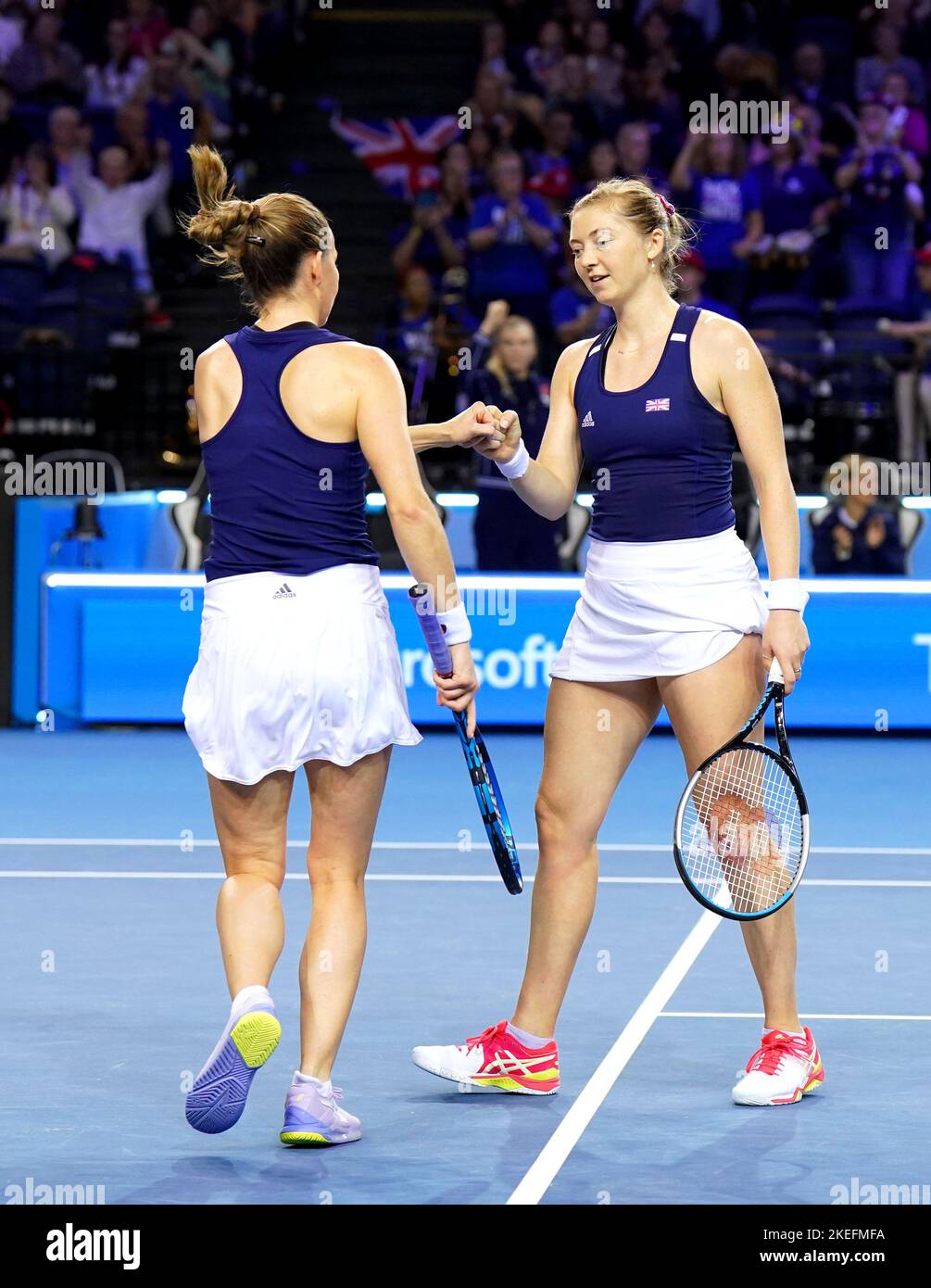 Olivia Nicholls, en Grande-Bretagne, fait fureur avec Alicia Barnett ...