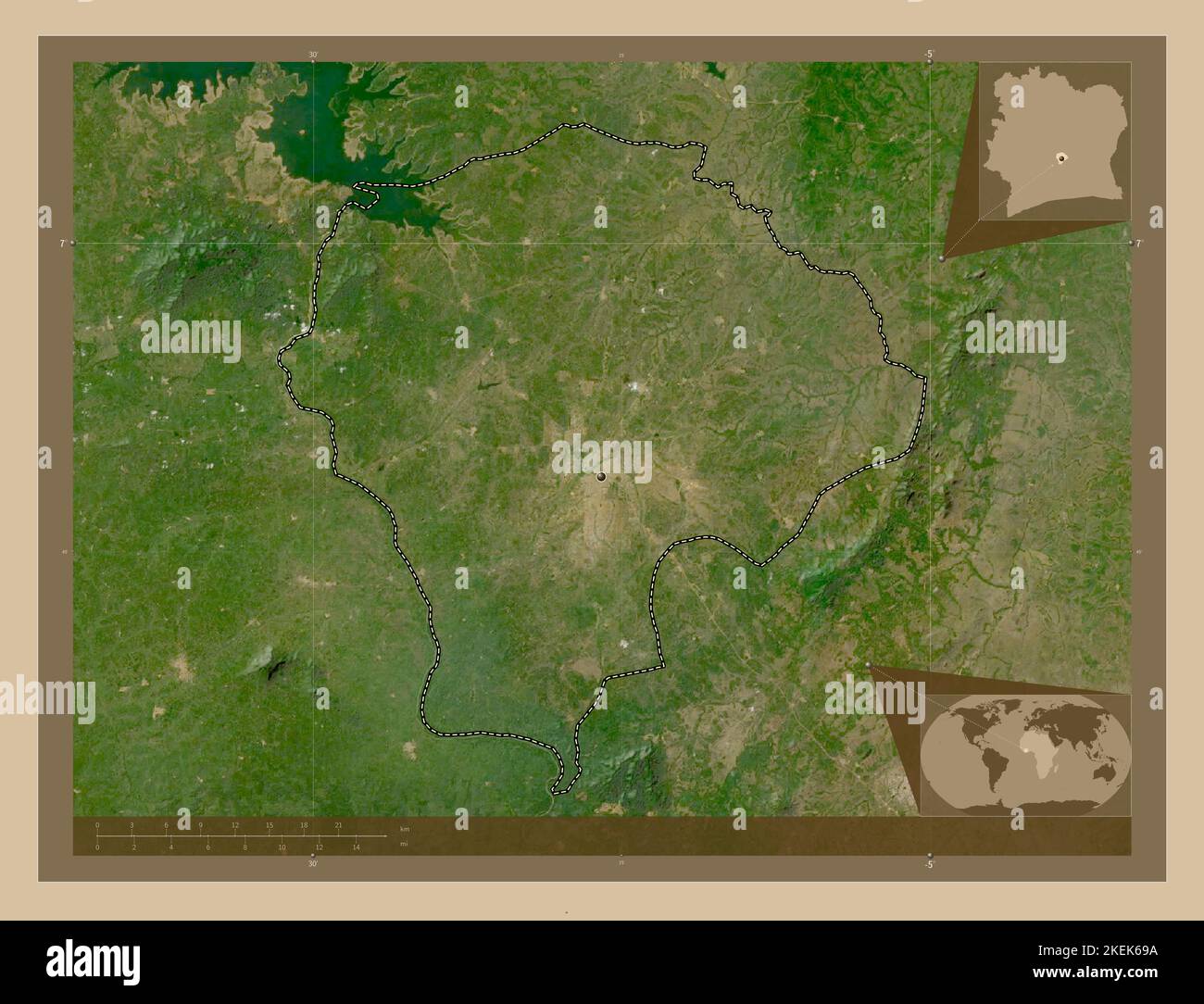Yamoussoukro, district autonome de Côte d'Ivoire. Carte satellite basse ...