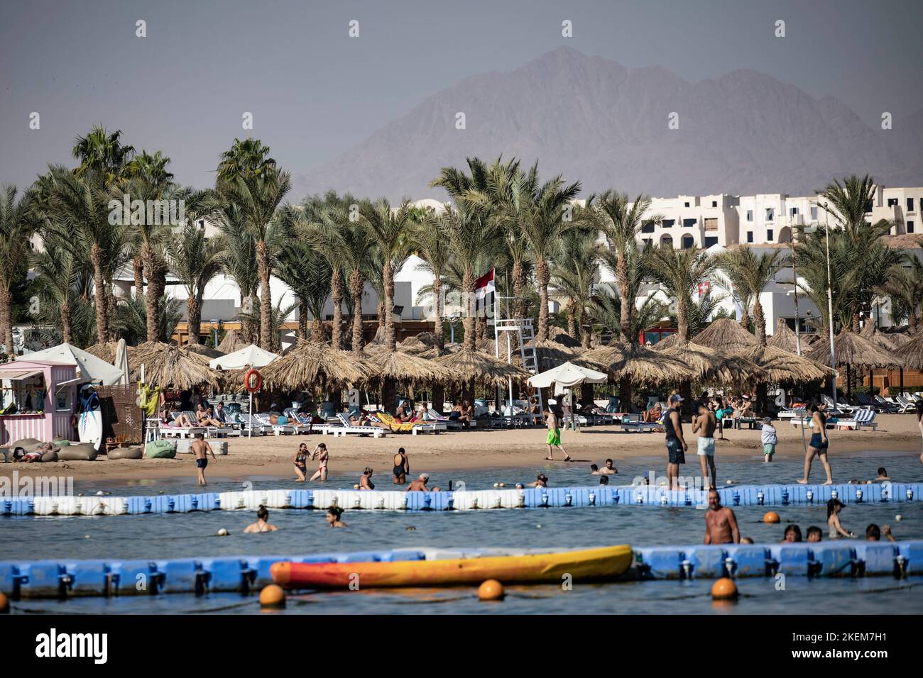 Charm El-Cheikh, Égypte. 13th novembre 2022. Vue générale d'une plage à ...