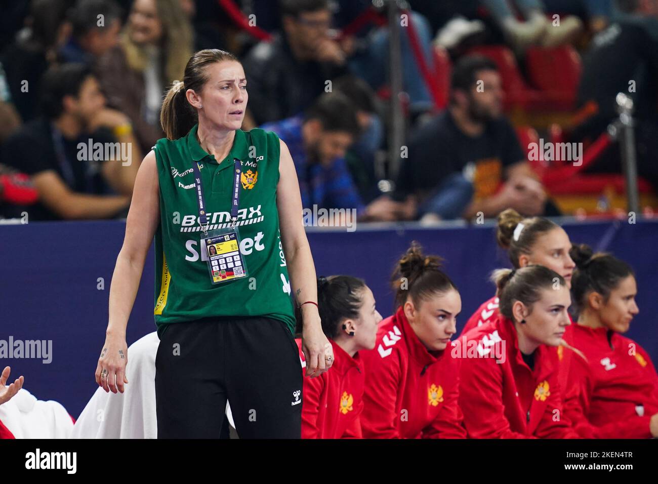 Maja savic Banque de photographies et d’images à haute résolution - Alamy