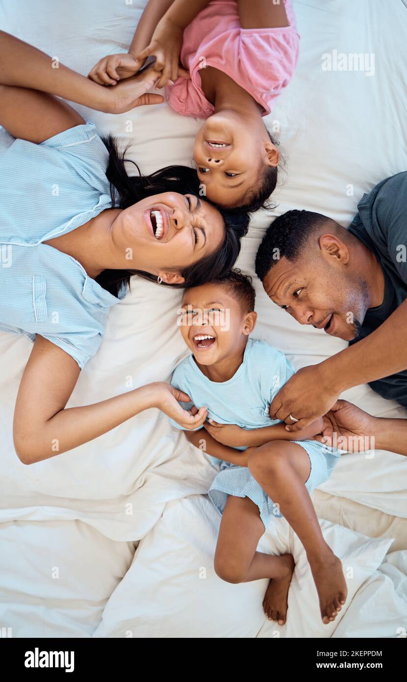 Chatouiller les enfants Banque de photographies et d’images à haute ...