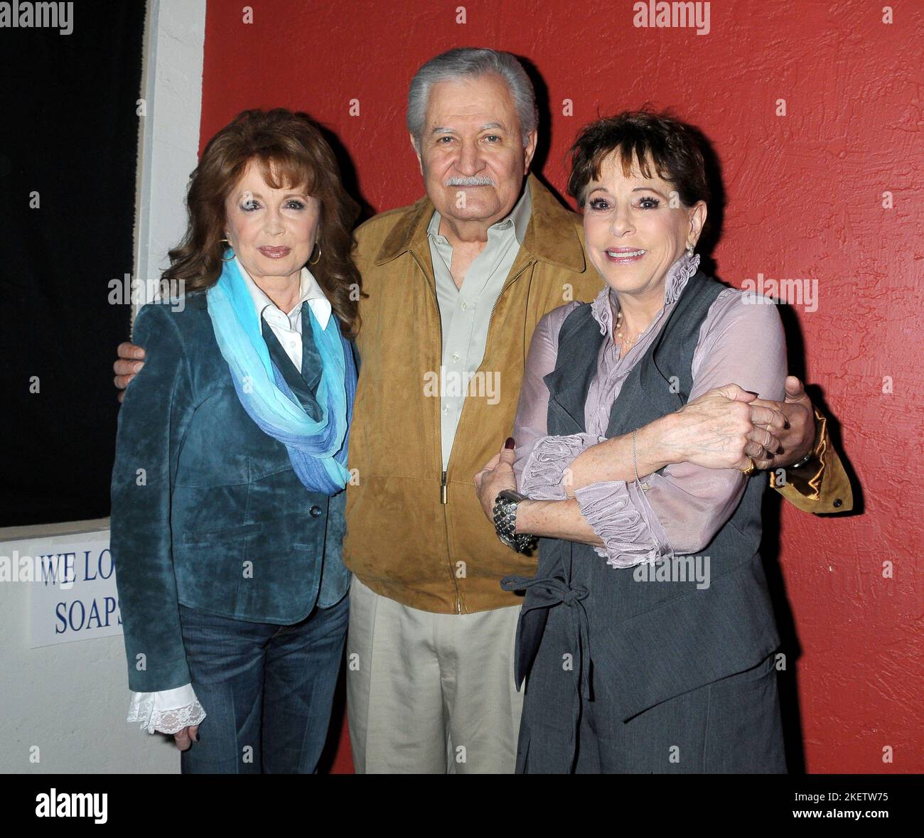 Le légendaire acteur d'opéra de savon John Aniston est décédé sur 11 ...