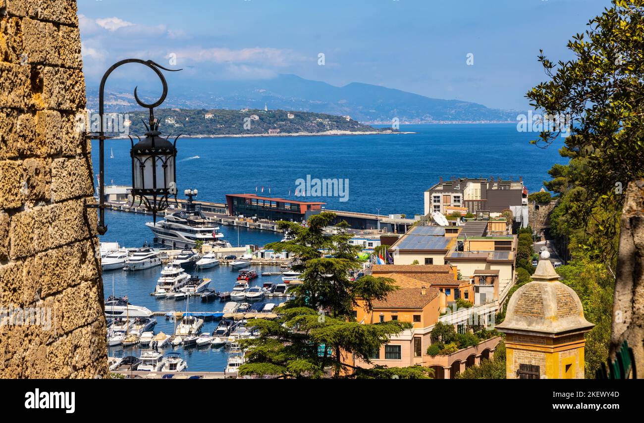 Monaco, France - 2 août 2022 : vue panoramique du château médiéval et ...