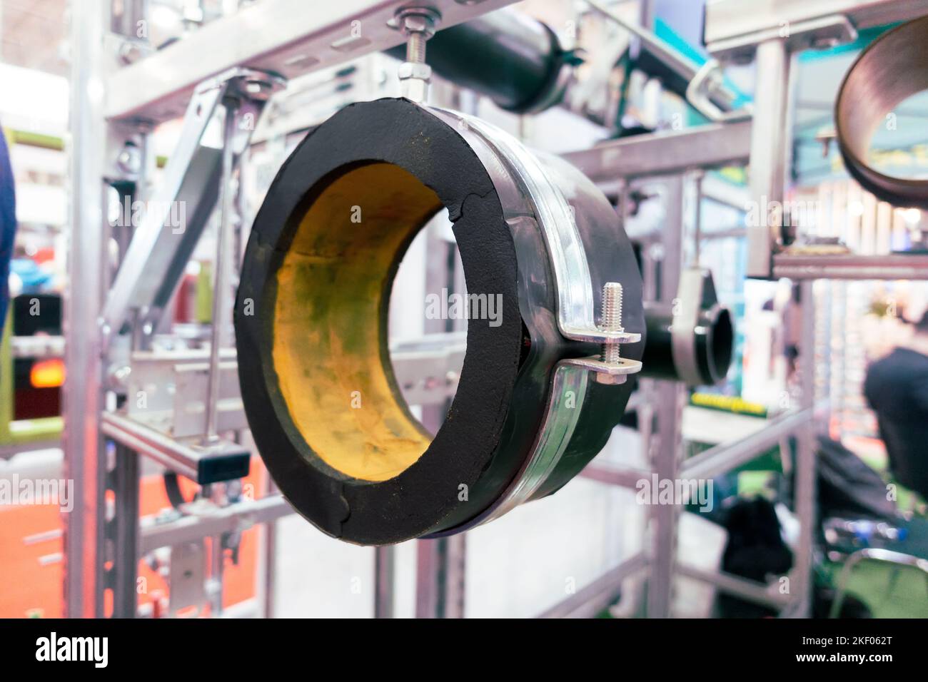 Systeme fixation conduite Banque de photographies et d’images à haute ...