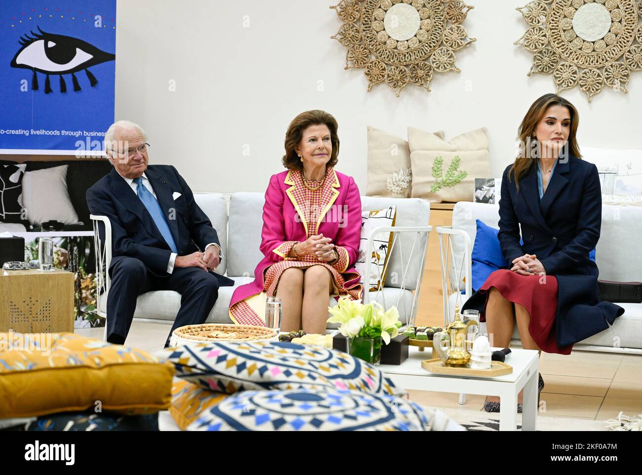 S.M. le roi Carl XVI Gustaf, II, S.M. la reine Silvia et H.M. la reine Rania au Centre de la ...